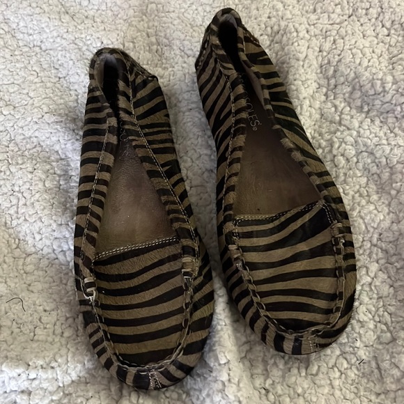 AEROSOLES | Shoes | Black Tan Zebra Pony Hair Leather Loafer 85 Animal ...